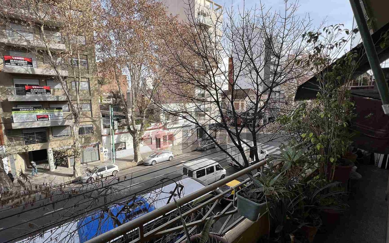 BOYACA, AV. al 200 Piso 2 – Departamento en Venta en FLORES – BRICK